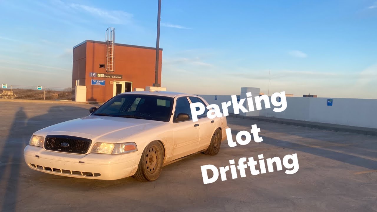 Lowered crown Vic swingin - YouTube