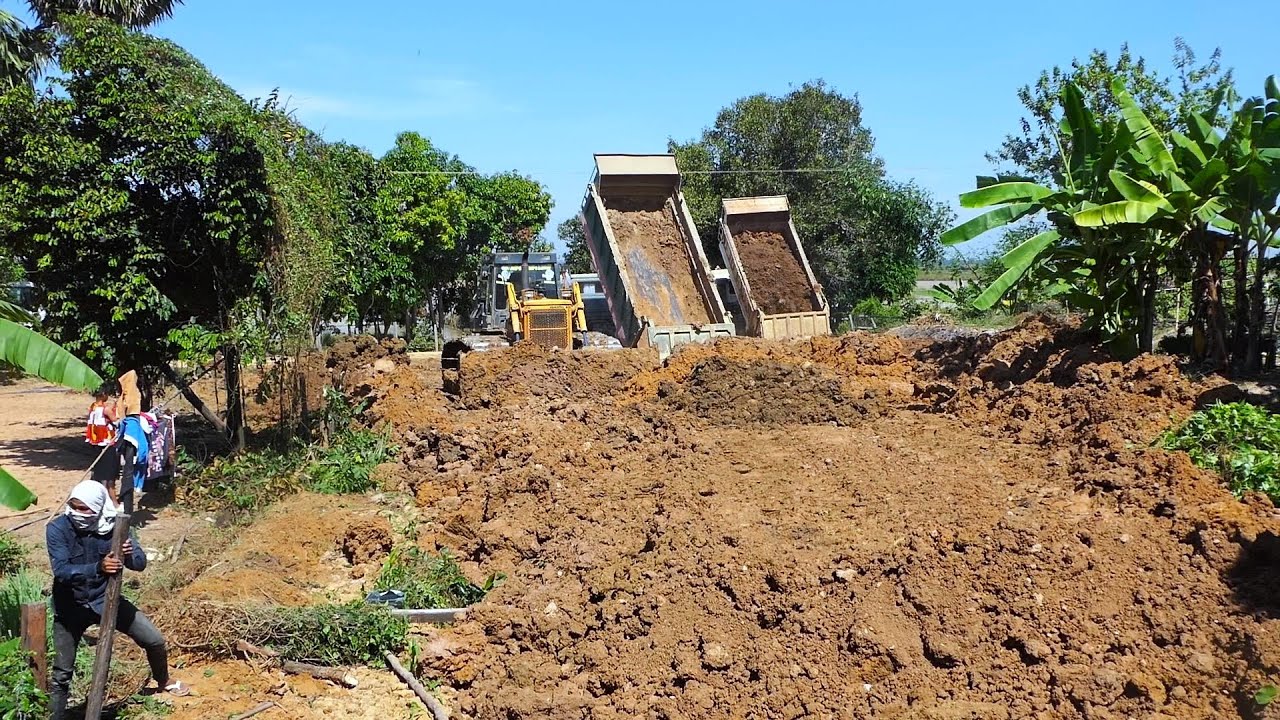 A fantastic new project to improve village land with machinery ...