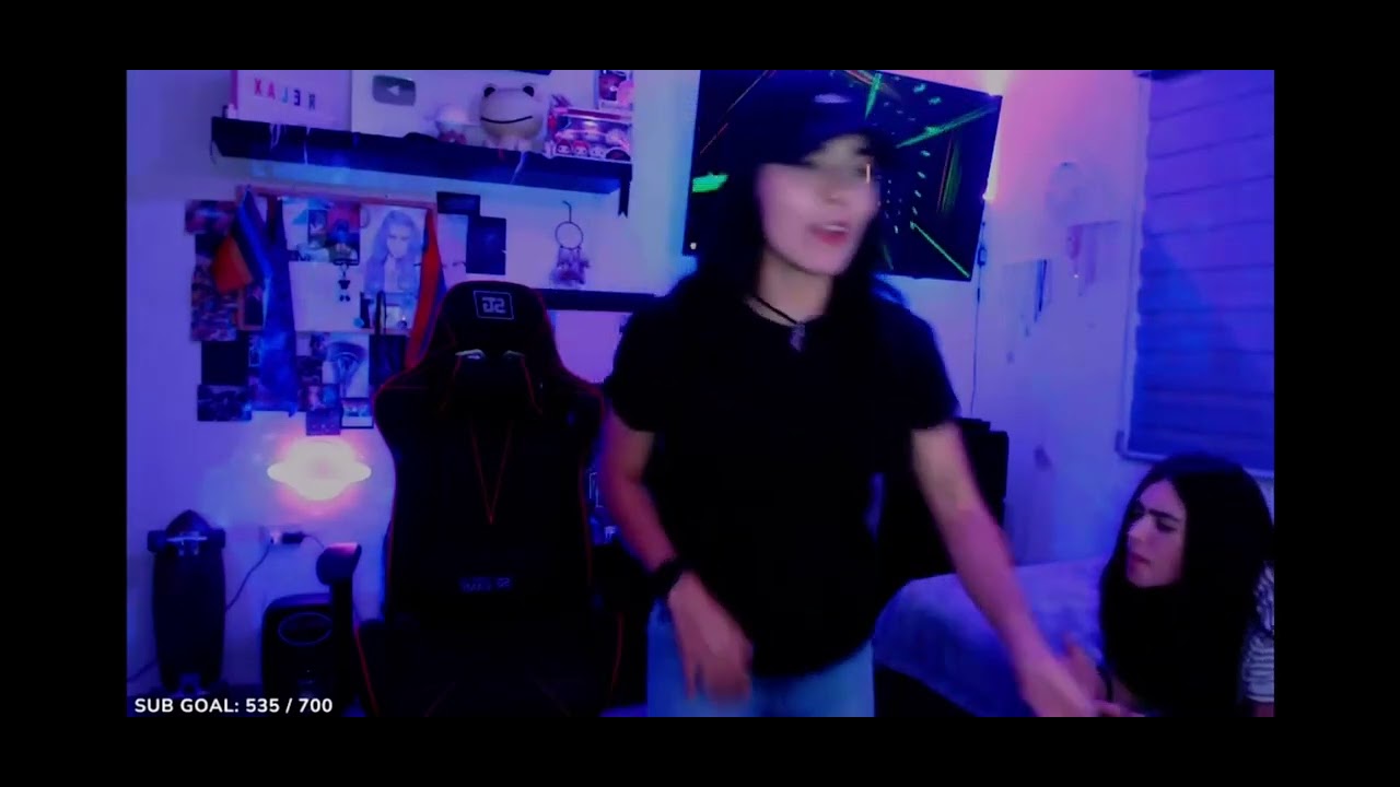 Ale y Ana -Stream Express Románticos Momentos - YouTube
