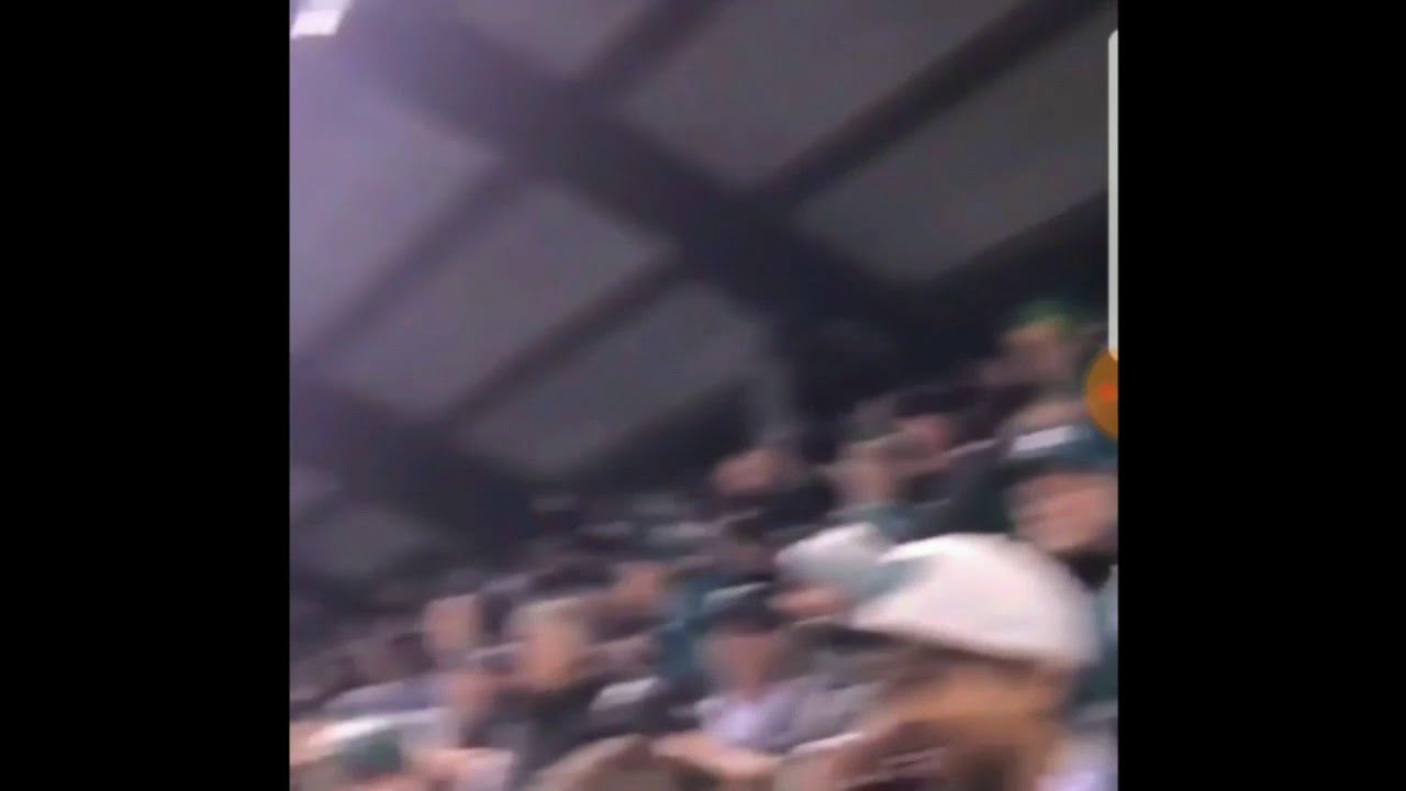 Eagles fans mocking "SKOL" chant - YouTube