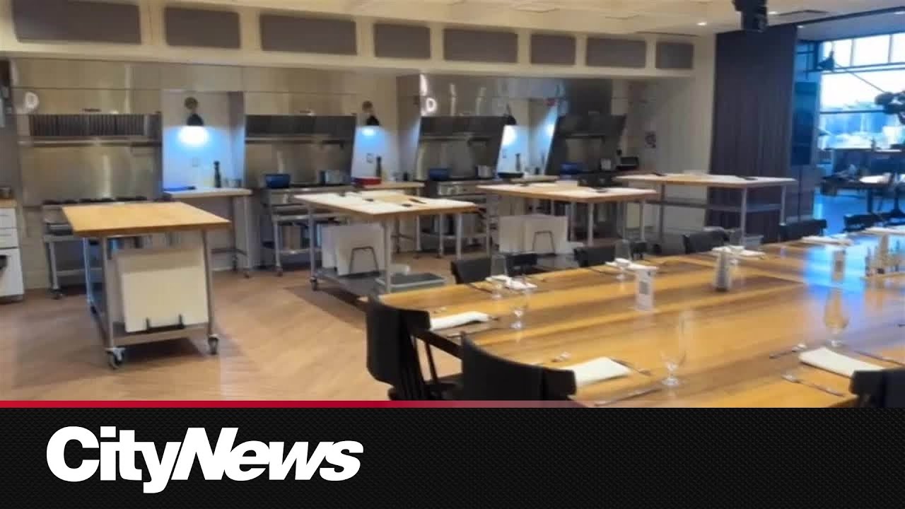 Calgary cooking class gives back to those in need - YouTube