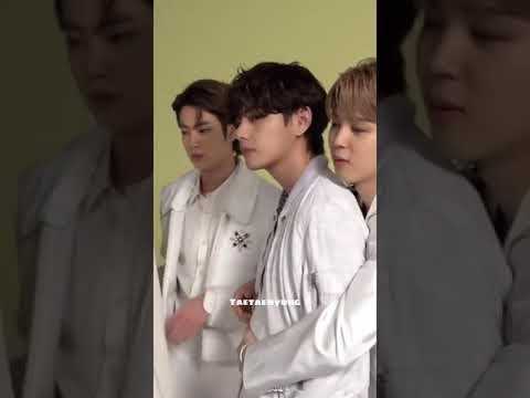 Jimin giving Taehyung belly rubs🤭