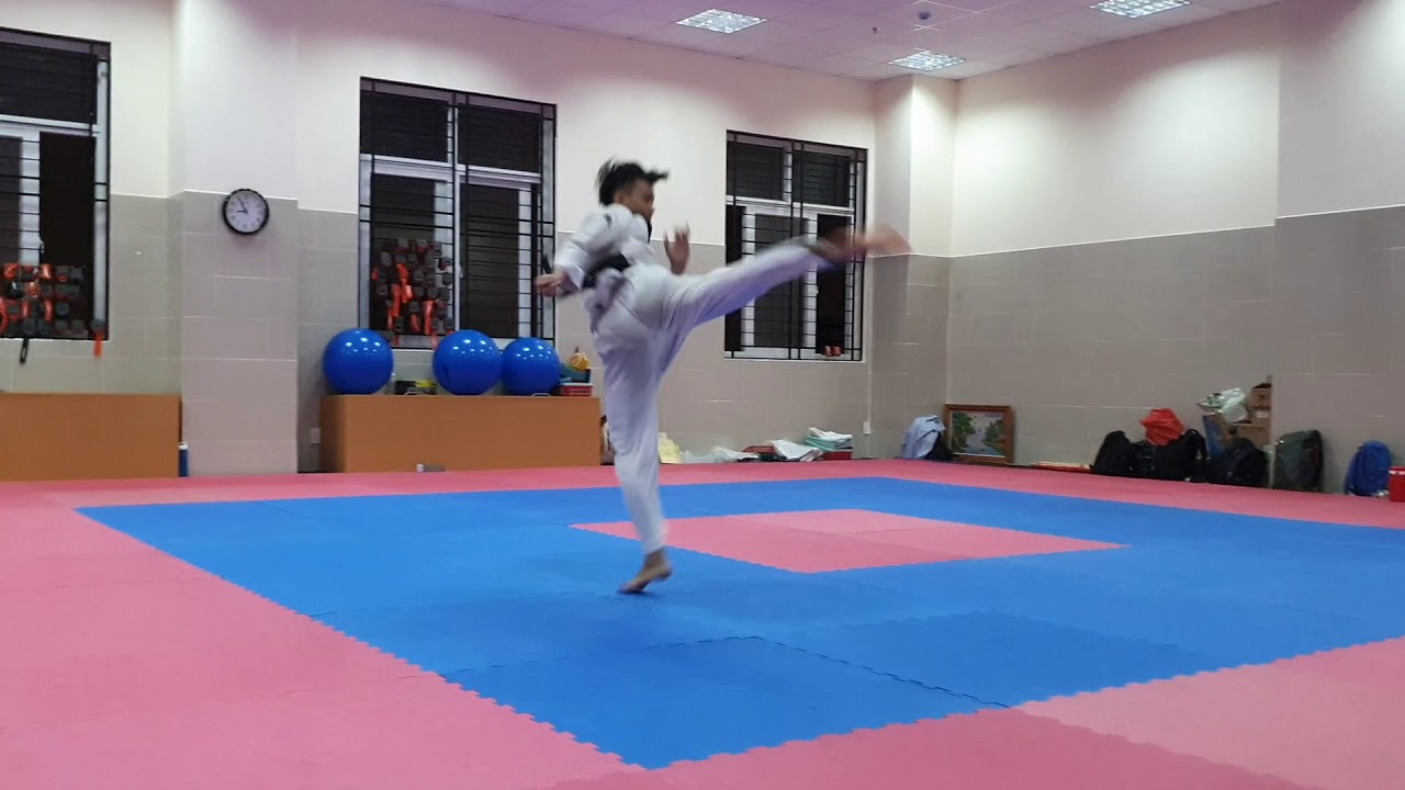 2019 Freestyle Poomsae HY (1309) - YouTube