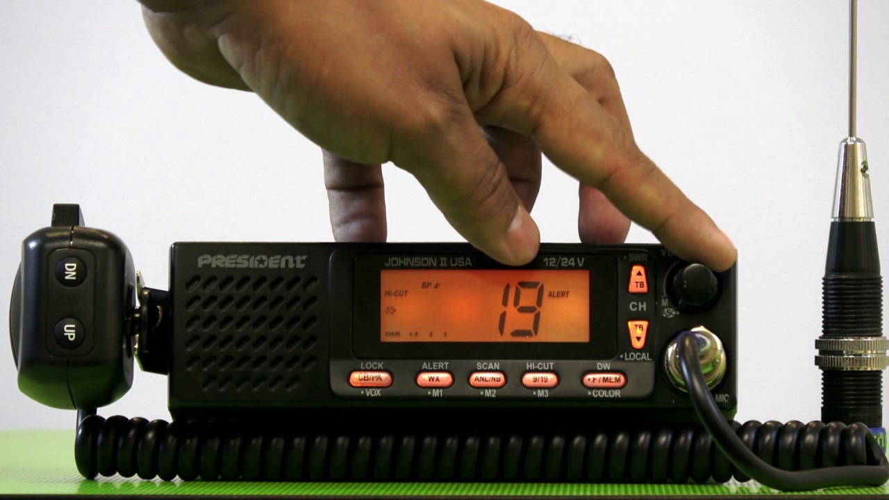 President Johnson II USA 12/24V CB Radio - YouTube