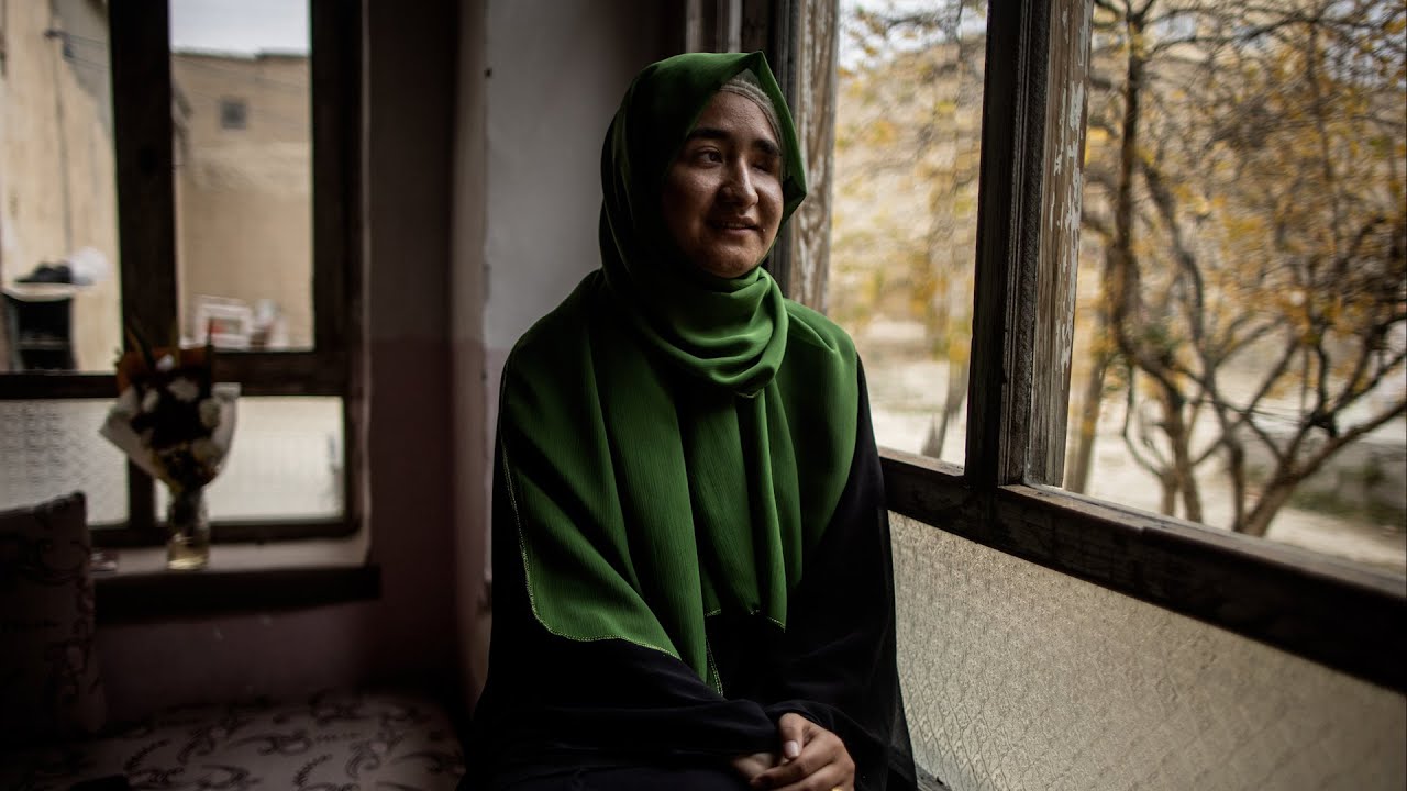 Fàtima Amiri, no pot estudiar pels talibans a l'Afganistan i per la ...