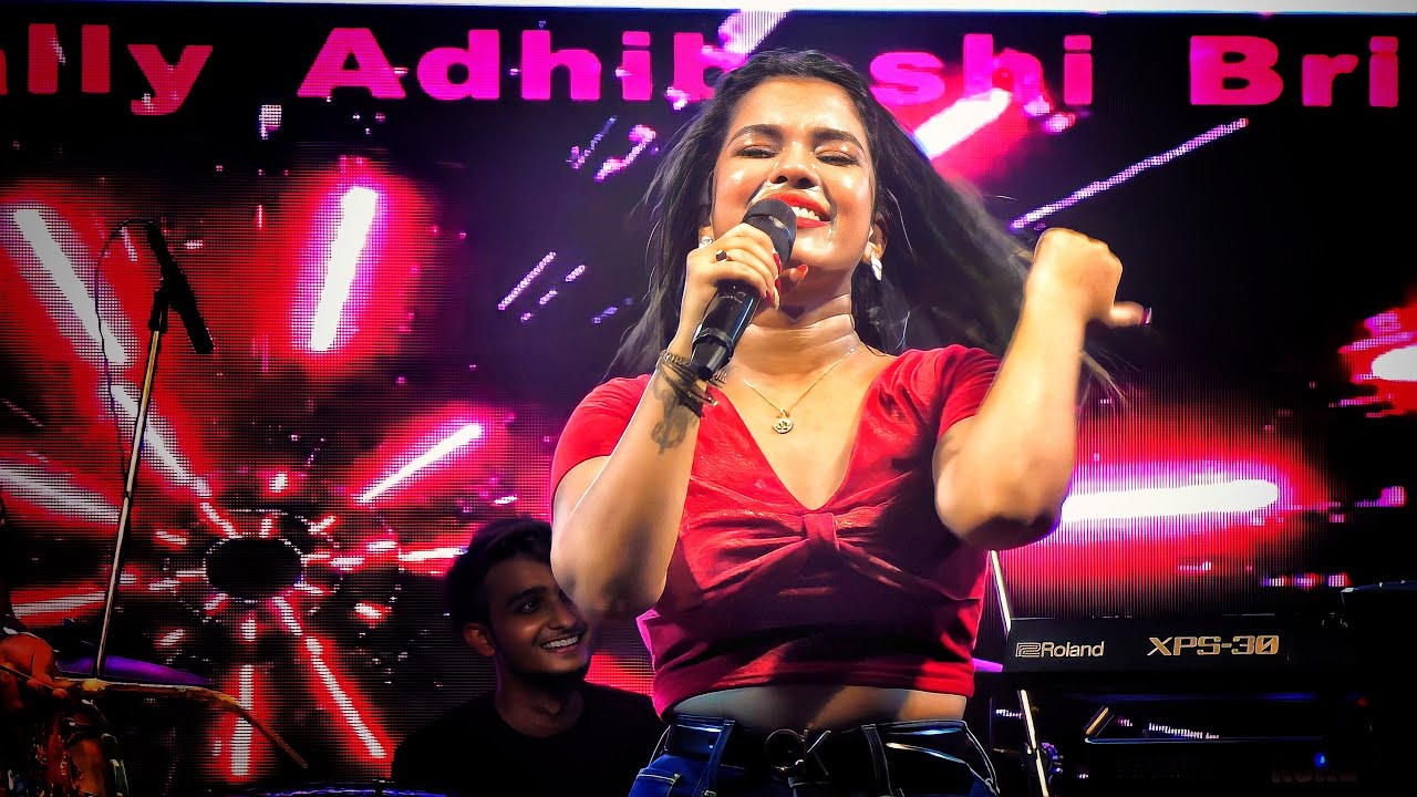 বছরের শেষে একটু জমজমাট গান Main Nikla Gaddi Leke - Bollywood mix song ...