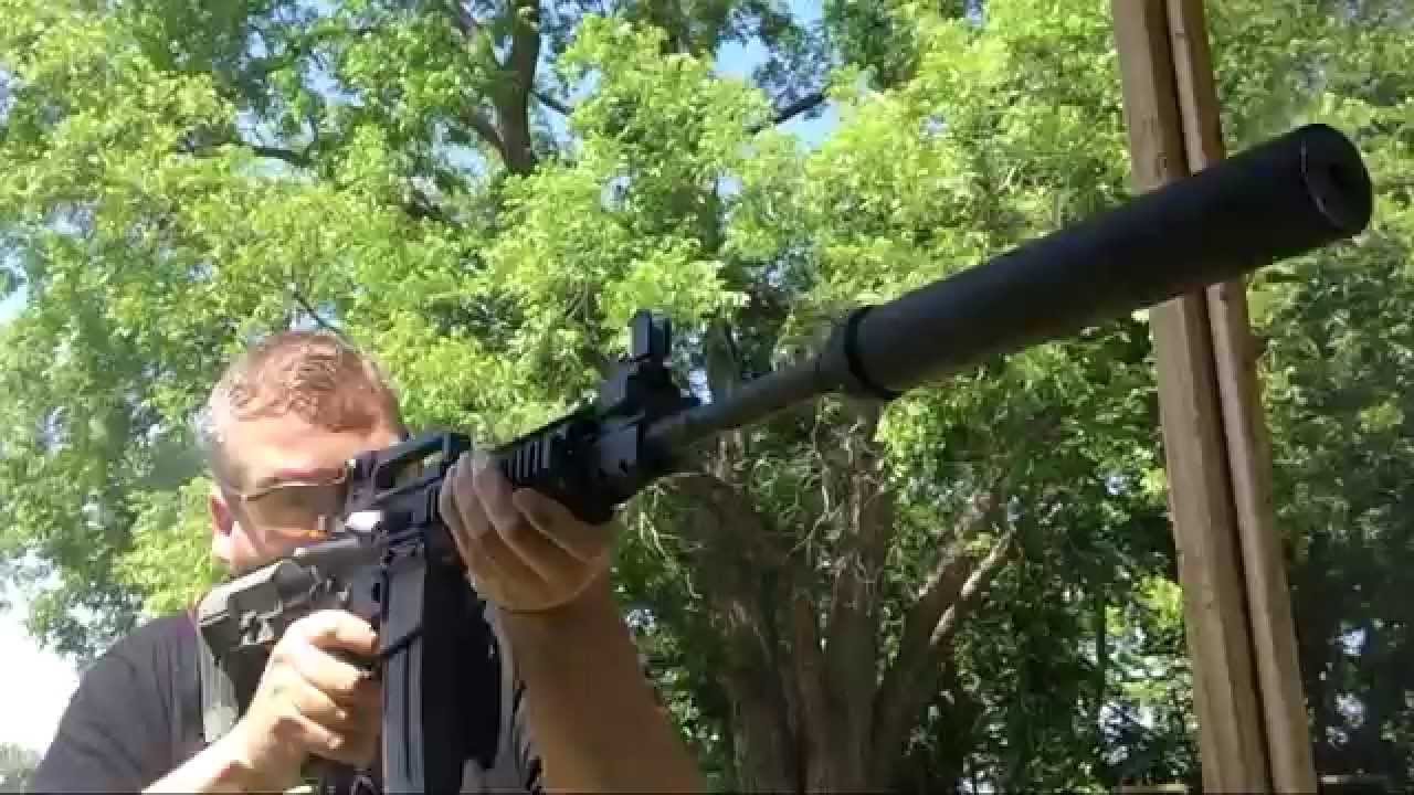 SWR Specwar 762, SilencerCo Saker 556 & Warlock 2 Quickie - YouTube