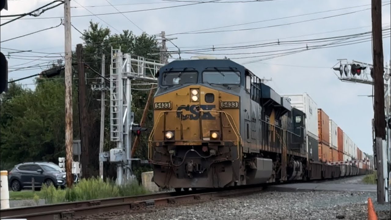 CSX 5433 Intermodal @ Kingston - YouTube