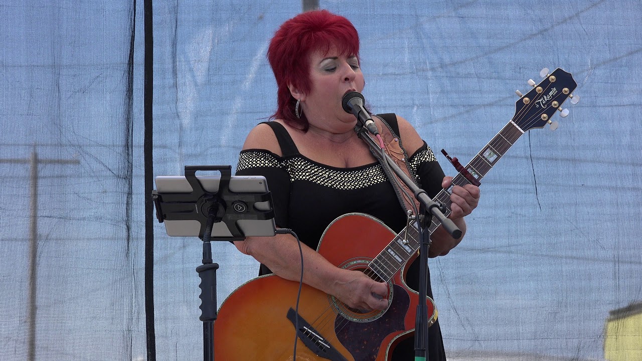 Marcia Kester - Gentle On My Mind - YouTube