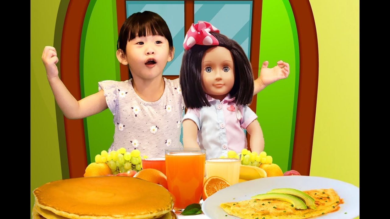 KAYLEE PRETEND PLAY MORNING ROUTINE WITH HER DOLL. - YouTube