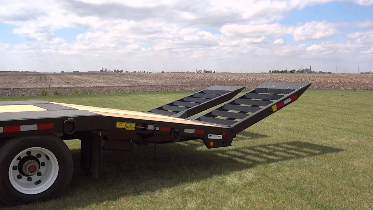 BWS Equipment Trailer Ramp Operation - YouTube