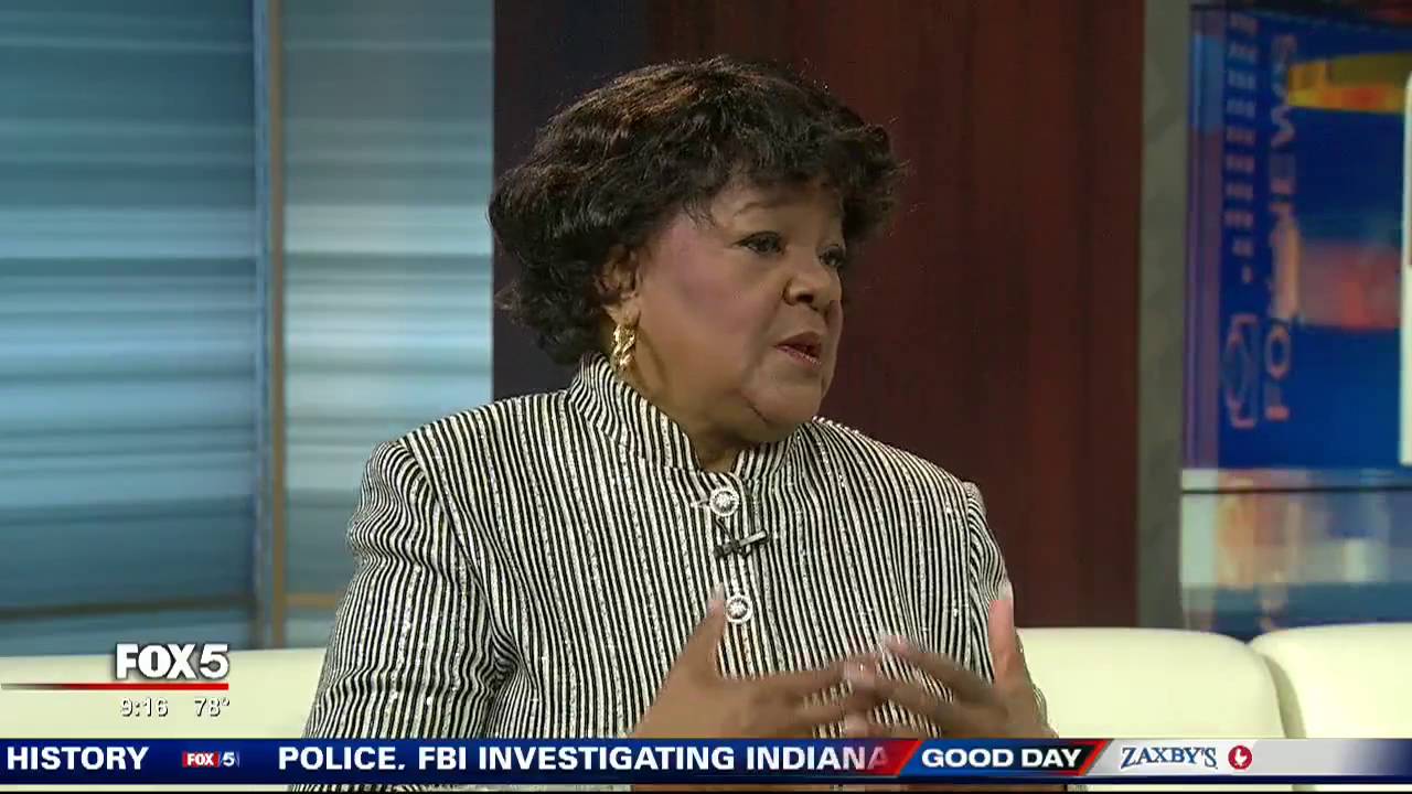 Pastor Shirley Caesar visits Good Day Atlanta - YouTube