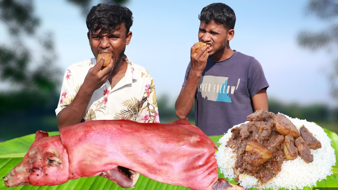 How Clean Pig Meat and Cook by Santali Tribe People | Pork Meat Recipe ...