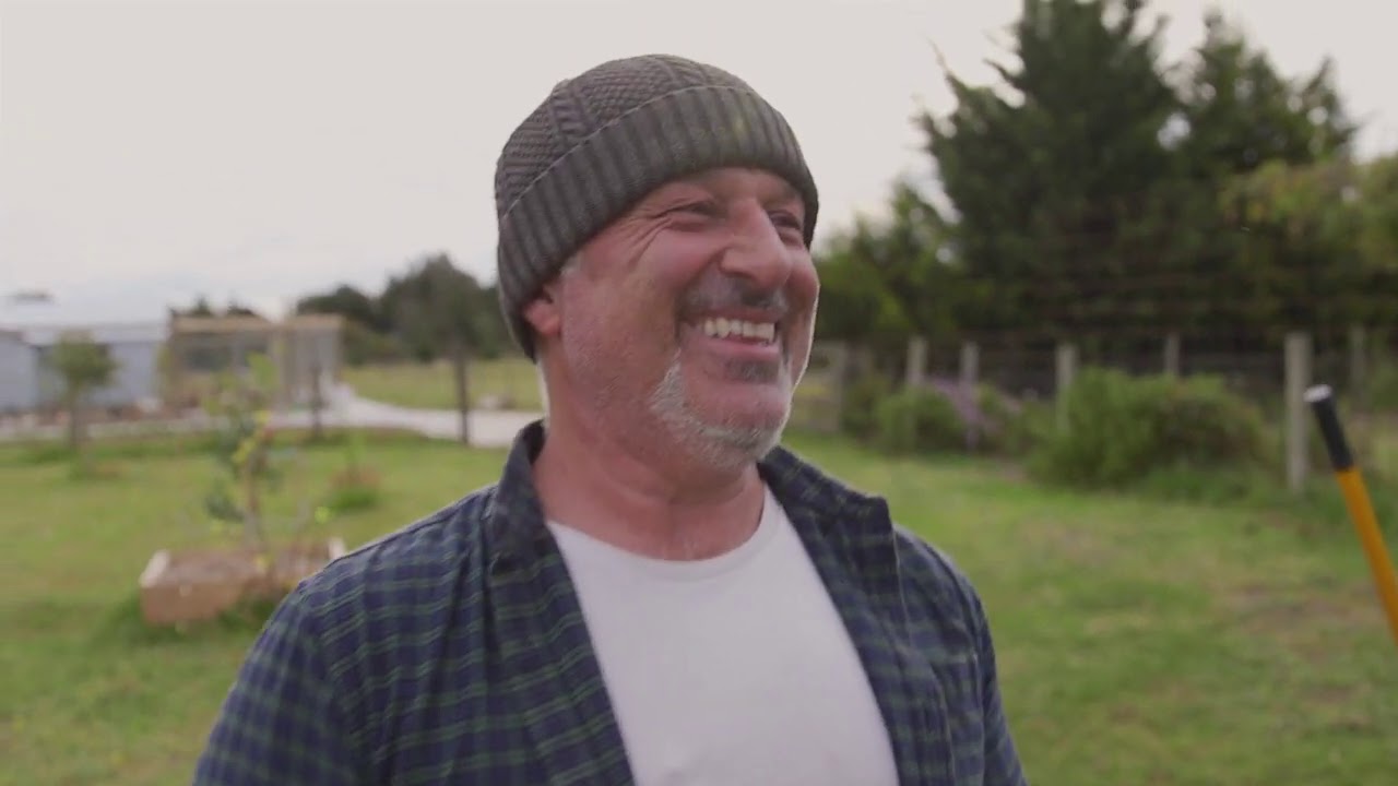 Love the farm life - YouTube