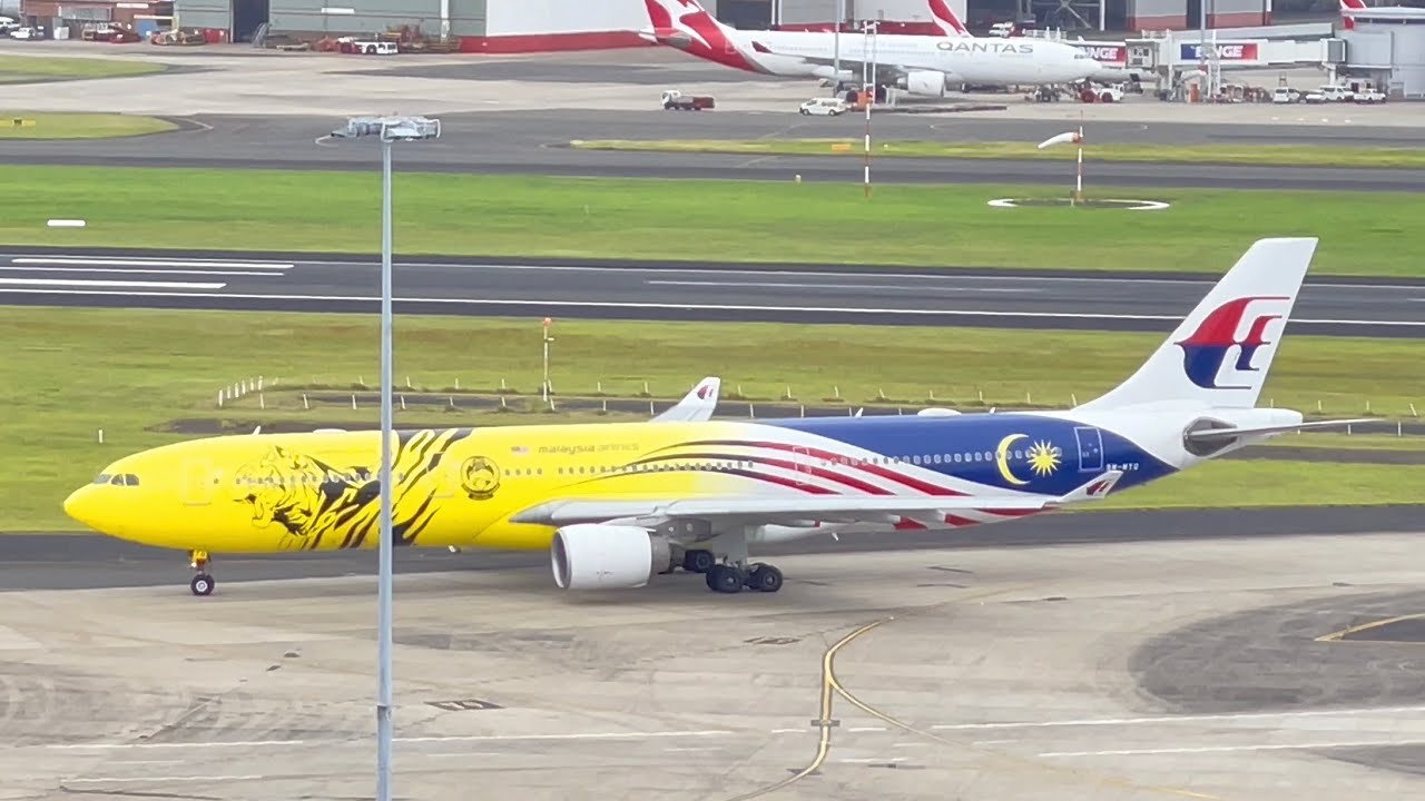 SPECIAL Malayan tiger livery at SYD | Plane spotting at YSSY - YouTube