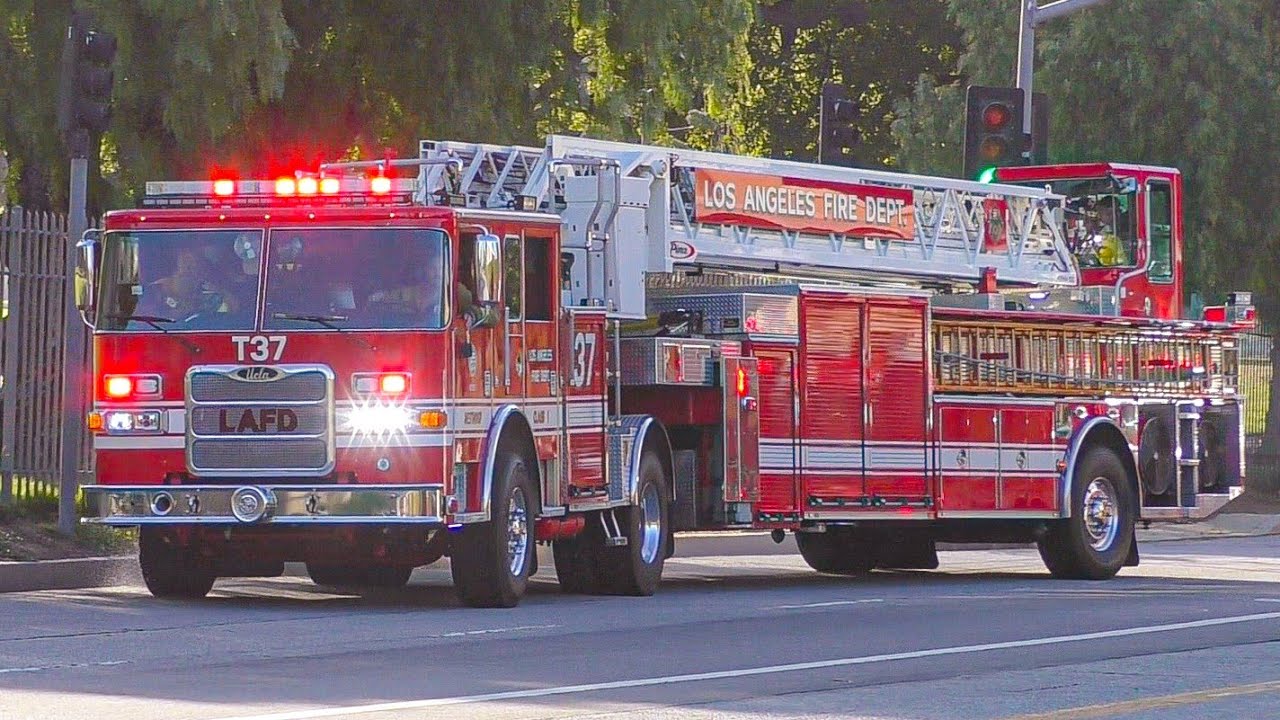 LAFD Task Force 37, Battalion 9, & Rescue 37 Responding - YouTube