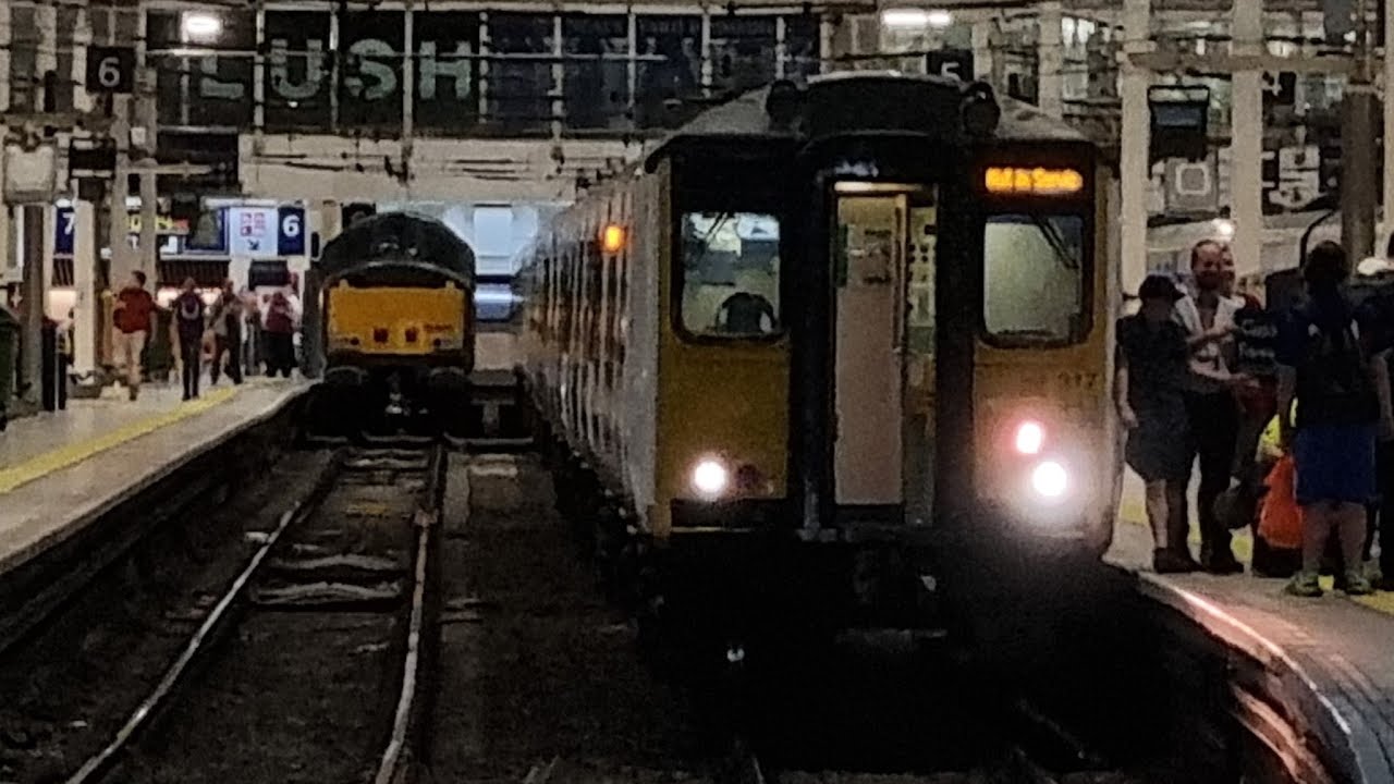 The LAST Class 317 leaves London. - YouTube