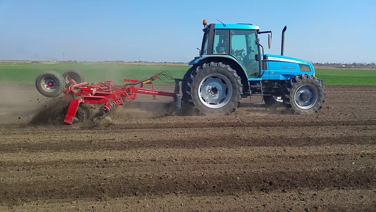 Landini Legend 130 & Heva Rolls 4.5m - YouTube