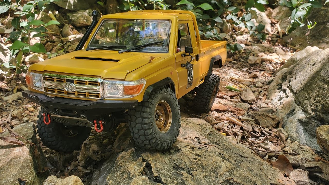 Boom Racing LC70, finding new limits - YouTube