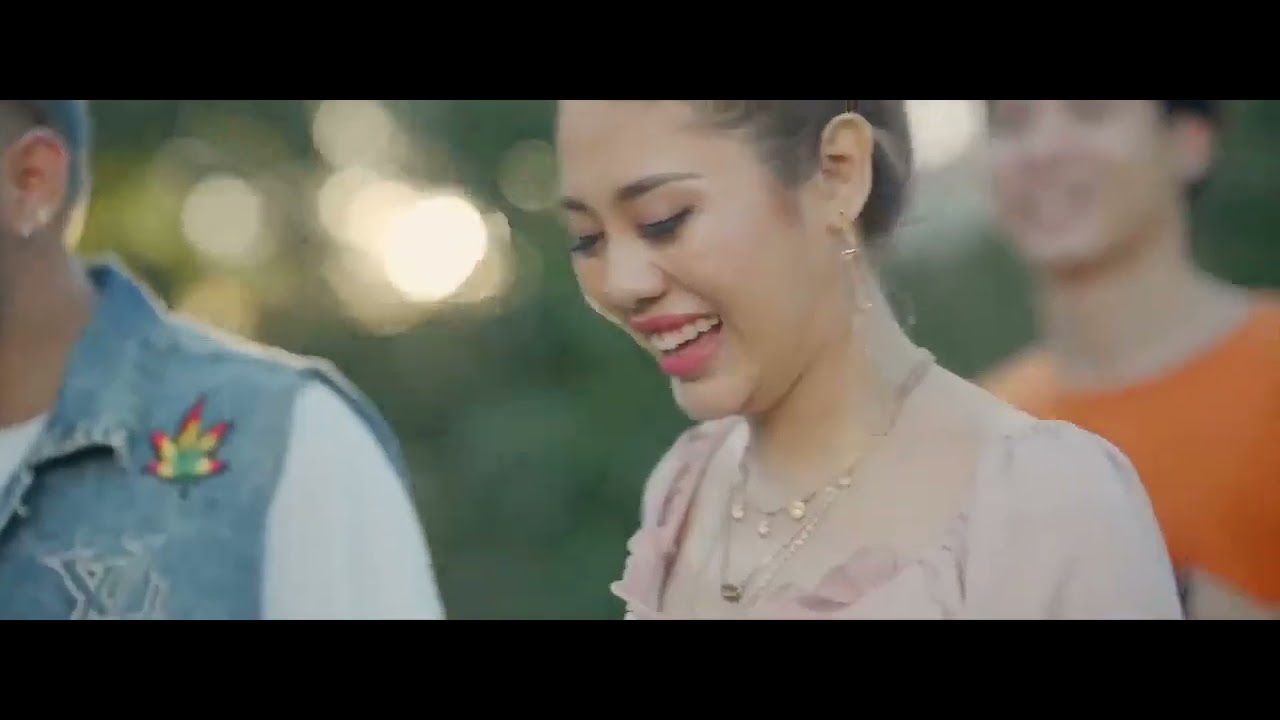 M THREE. Si Phyo- ေမတၱာဓာတ္ႏွင့္အခ်စ္စာရြက္"(official Music Video) - YouTube