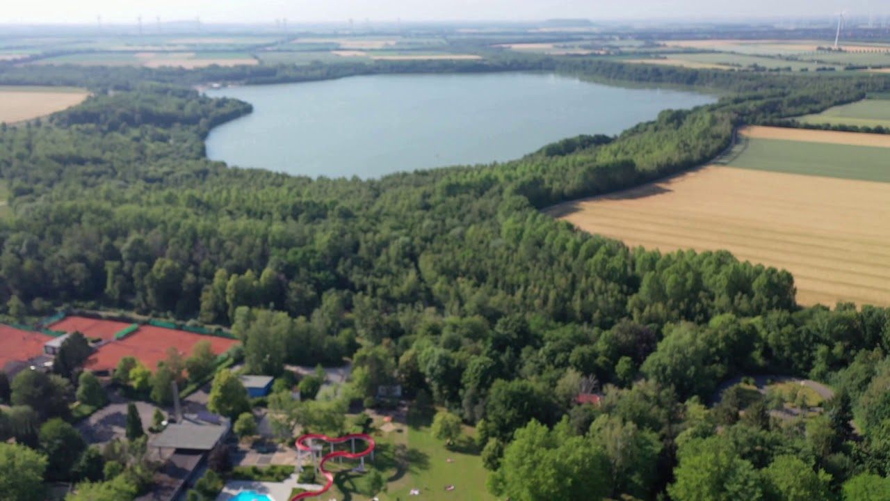 Blausteinsee mit Aqua von oben - YouTube