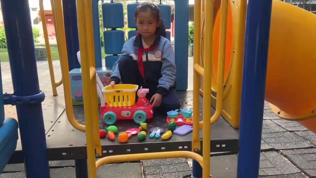 This Peggy toy is a bit interesting - YouTube