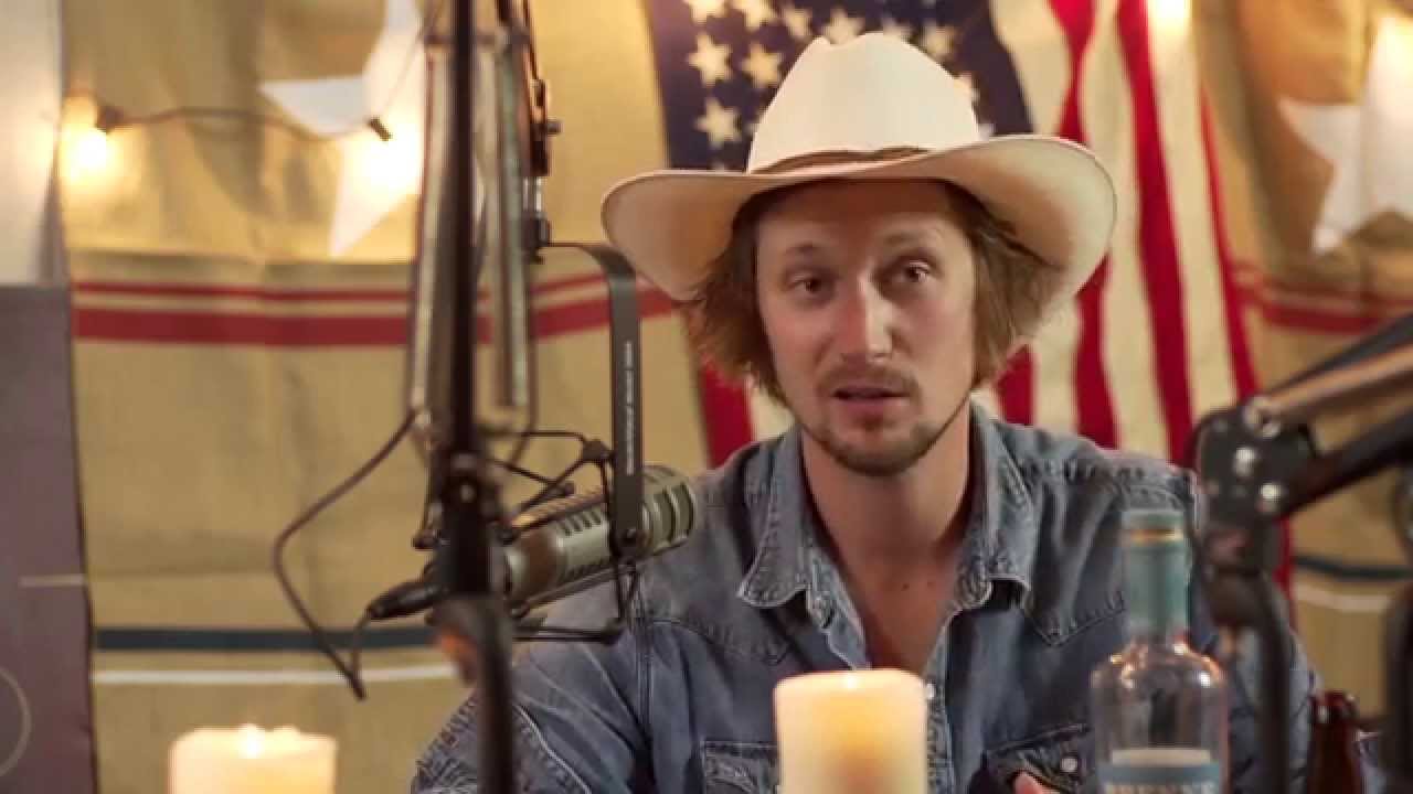 Del Barber at iHeartRadio Studios for "The Thacker Chronicles" - YouTube