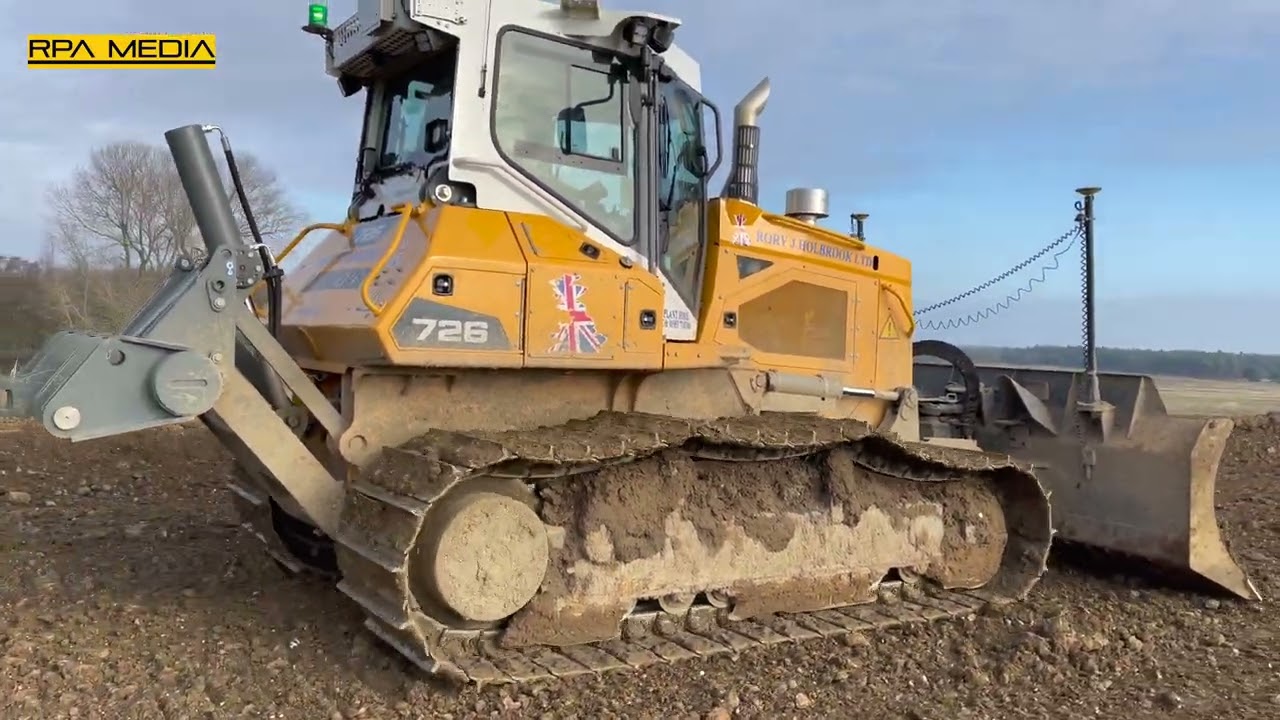 Liebherr PR726 dozer - YouTube