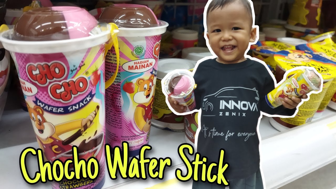 Nyam Nyam.....Chocho wafer snack strawberry indomaret,ada rasa coklat ...