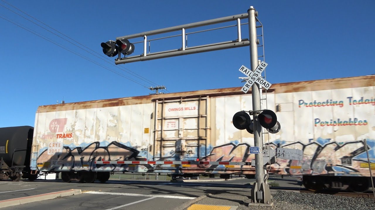 UP 9901 Stockton Turn Local Hauler North - F St. Railroad Crossing ...