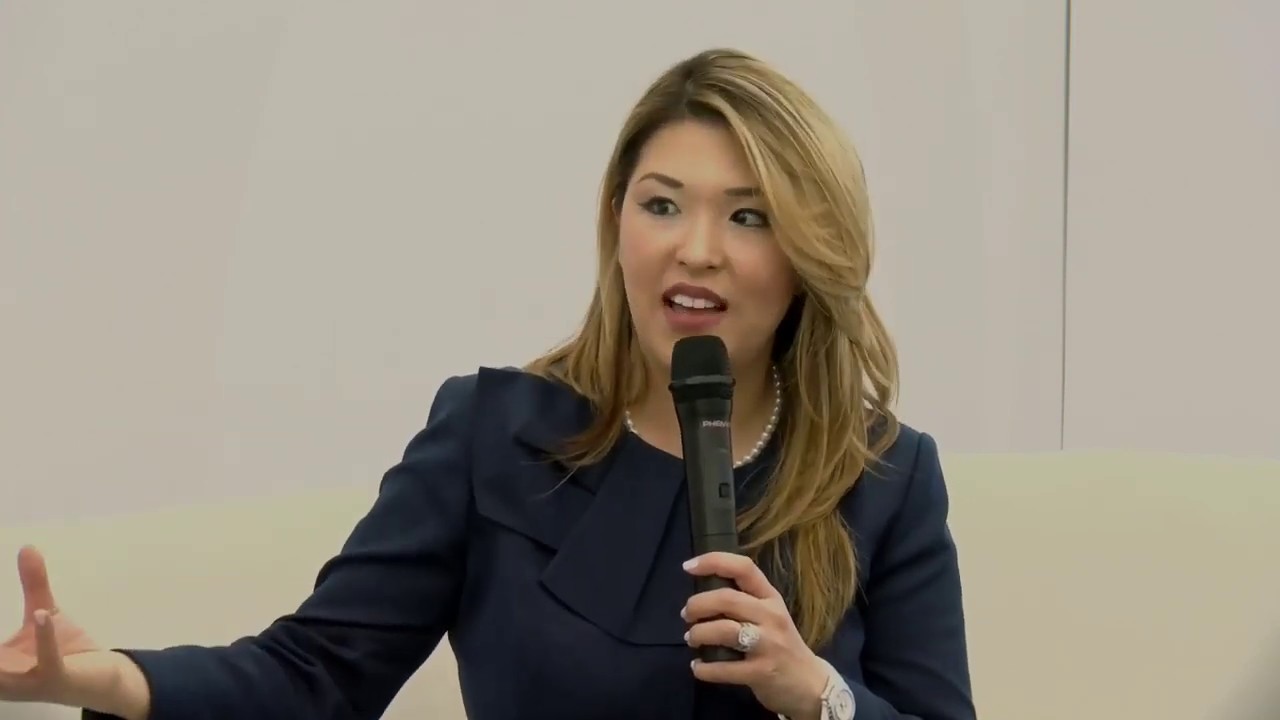 Dr. Elizabeth Yeu at the 2019 ASCRS Annual Meeting - YouTube