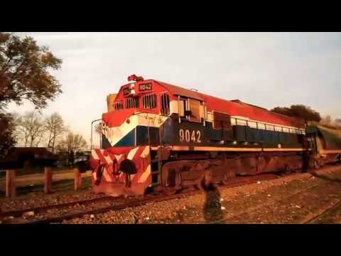 Tren cargado de NCA con la EMD GT-22CW 9042 - YouTube