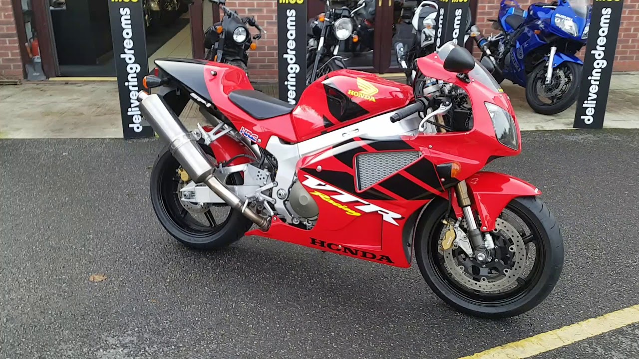 Honda VTR1000 SP1 - YouTube