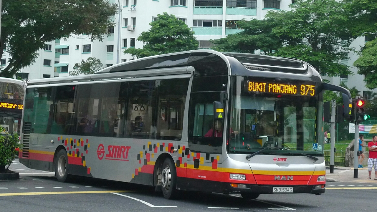 SMRT Bus Service 975, SMB3088M Hyperlapse - YouTube