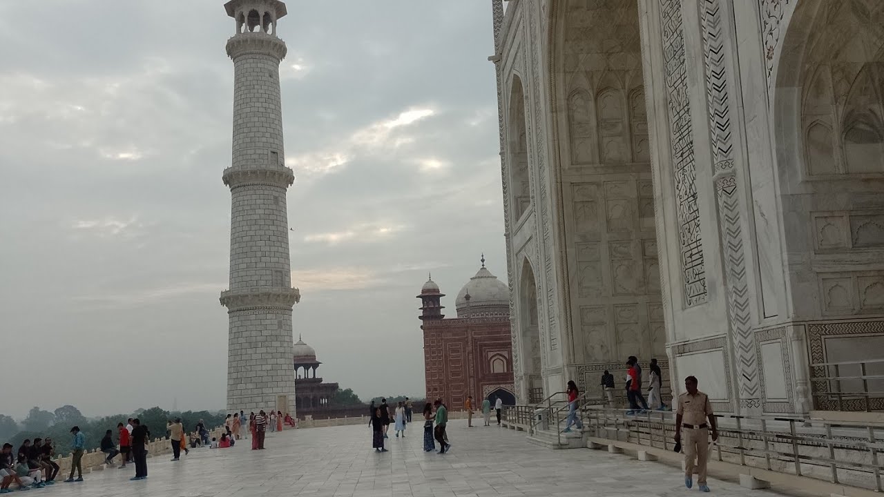 Taj Mahal, Agra - YouTube