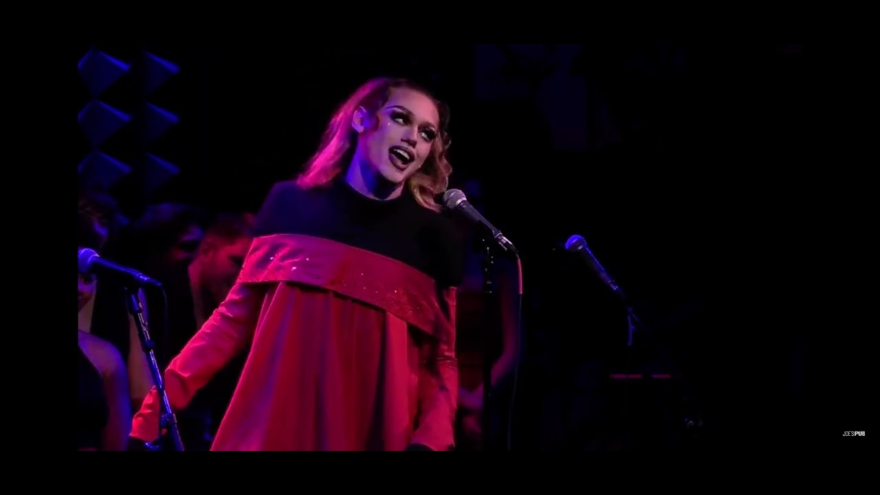 Singin' Queen - Kleo Zavich - YouTube