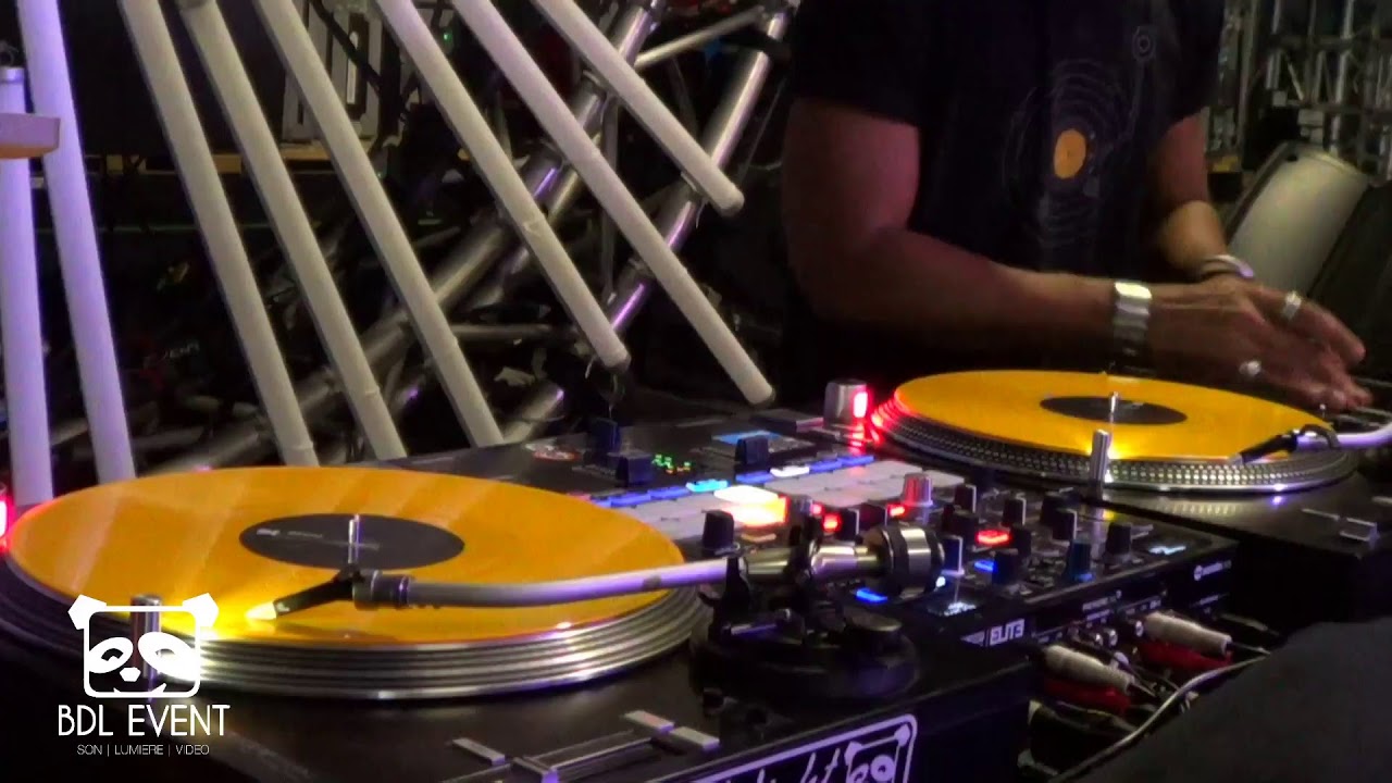 Dj Moody Mike en live #ClubQuarantine - YouTube