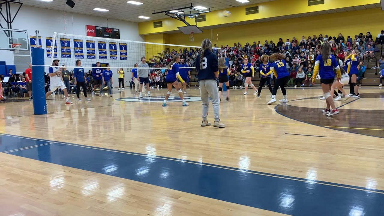 Students VS Teacher Volleyball *Pep Rally* - YouTube
