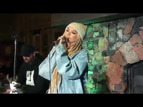 Zhavia performing Candlelight [LIVE 2019]