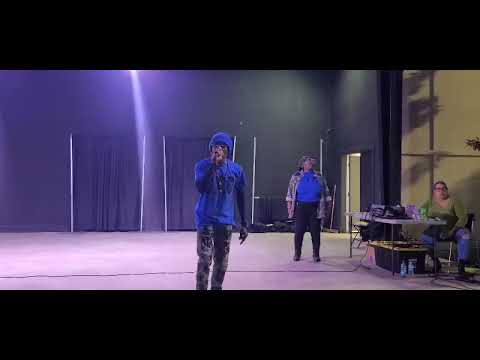Shandu performing live at the fair - YouTube