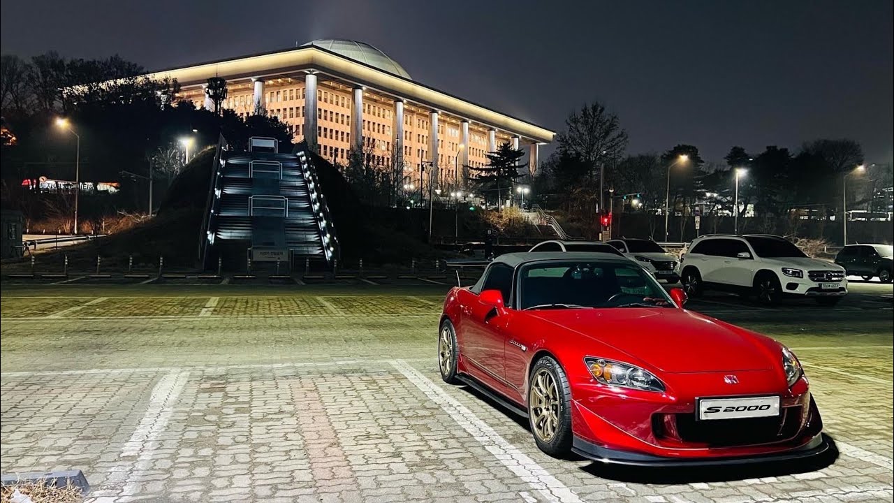 Take a look around my s2000 Voltex Type 10 Swanneck - YouTube