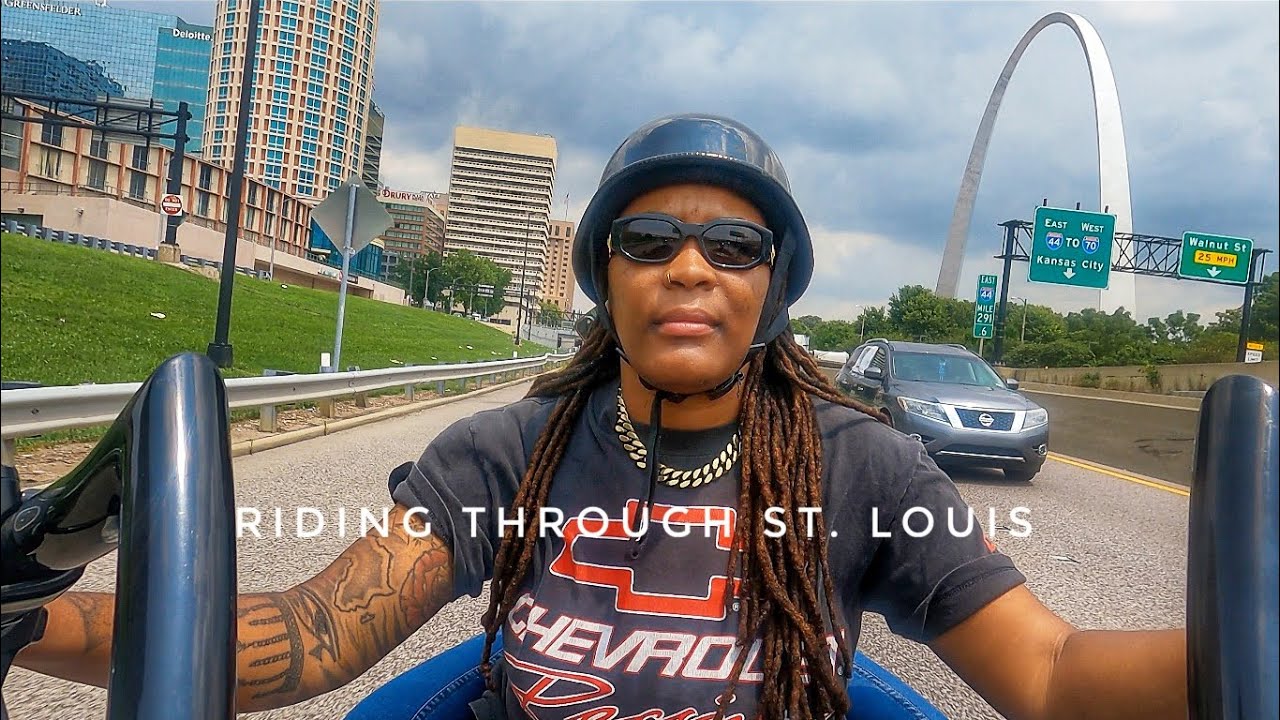 Riding through St. Louis On A Road Glide - Motovlog (S3.E1) - YouTube