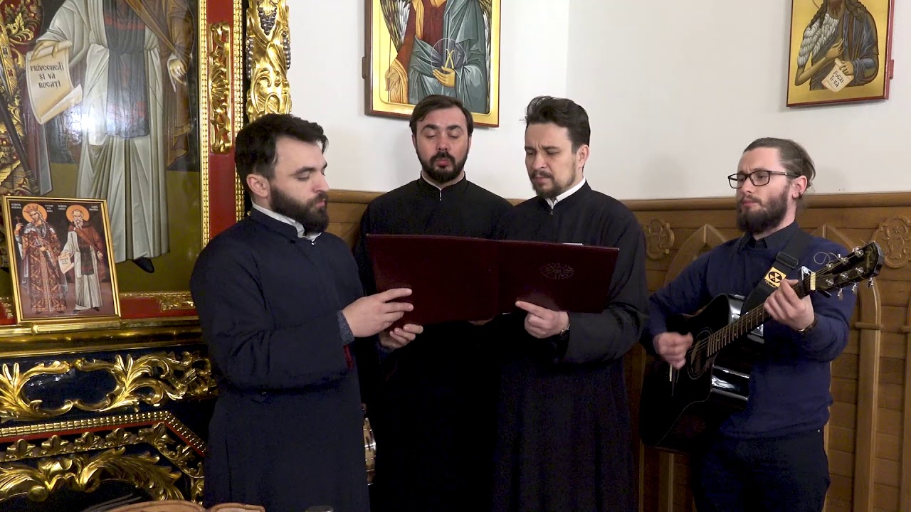 Grup de colindători de la Patriarhie - Noi în seara de Crăciun - YouTube