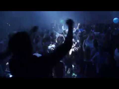 Crowd in Night Club Jumping / Dancing to Music | Free Stock Footage [ Night Club / Crowd ]
