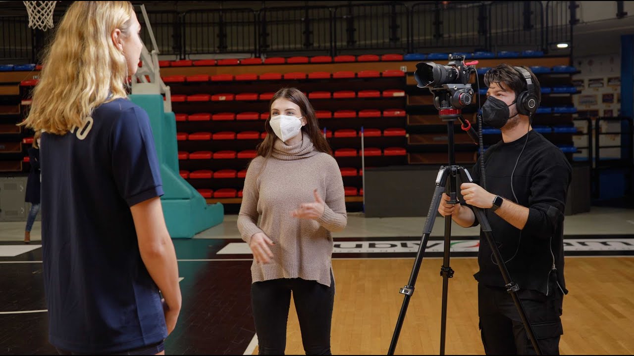 Benvenuta Mackenzie May - YouTube