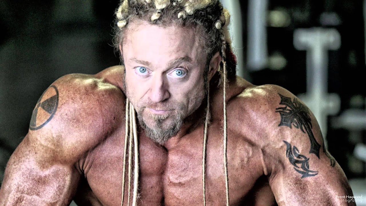 Behind the Scenes Fitness Photo Shoot with Louis Uridel....... - YouTube