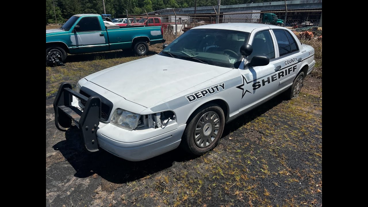 2003 Ford Crown Victoria Police Cruiser VN9389 Lot#142 - YouTube