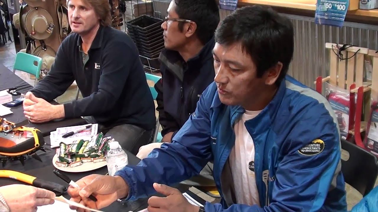 Everest summiteers another close up with Apa Sherpa and Ang Dorje ...