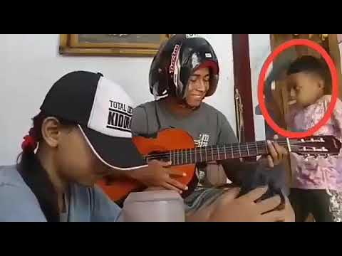 😂😂😂nih bocah sange amat yak?