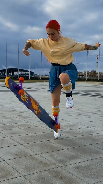 Резинка плавно покинула волосы 😁 #longboard #freestyle #лонгборд # ...